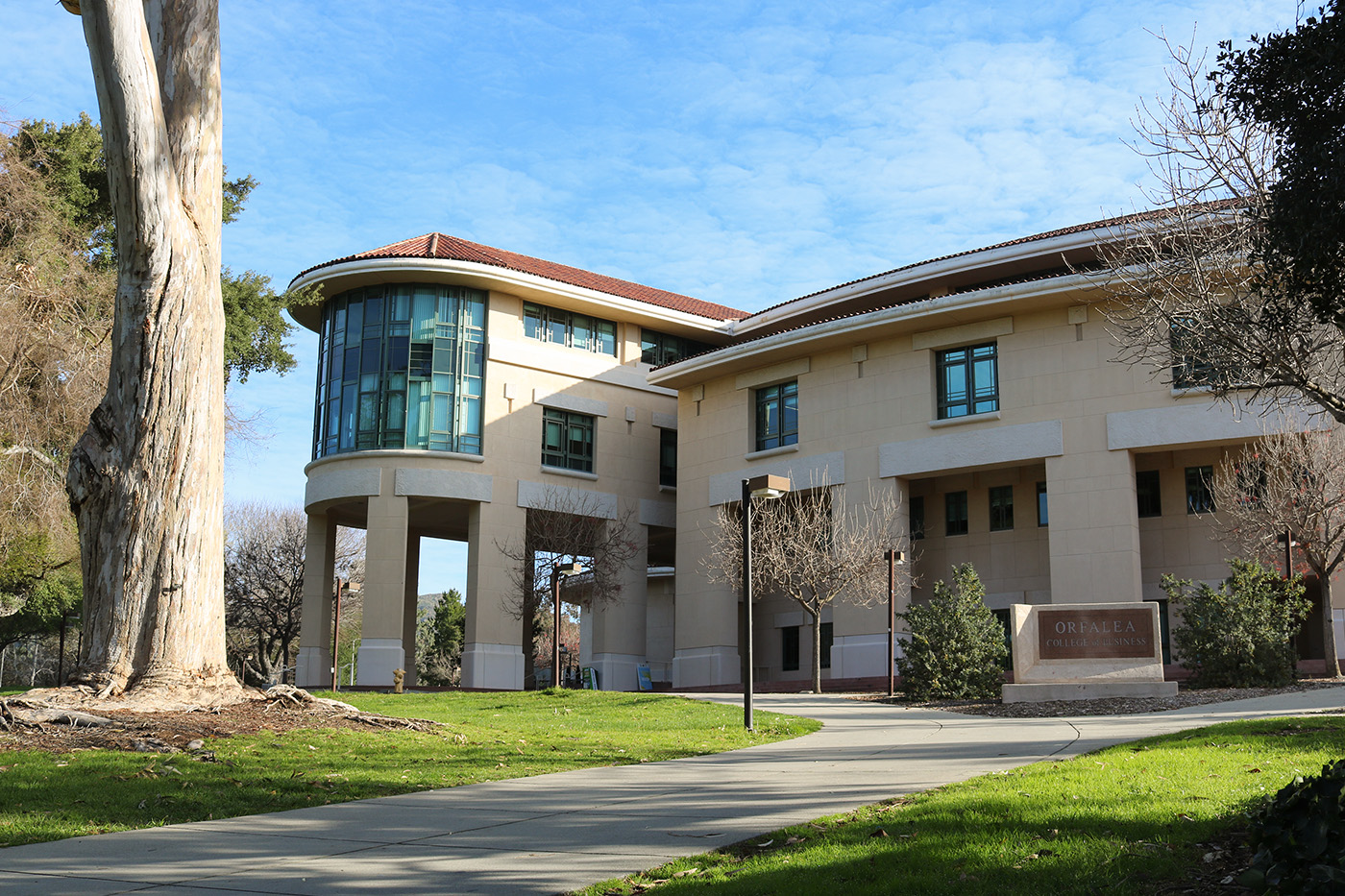 Cal Poly no longer offering business living community - Mustang News