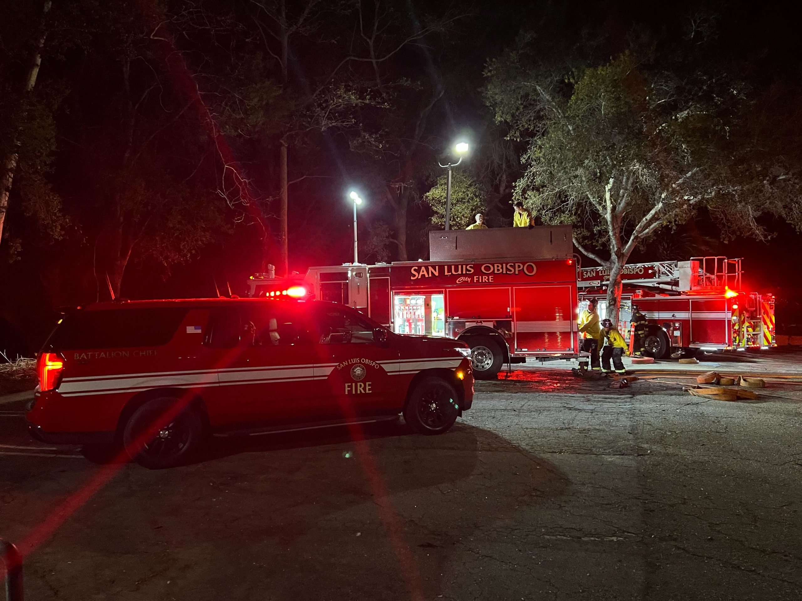 Vegetation fire breaks out at homeless encampment near Mustang Village ...