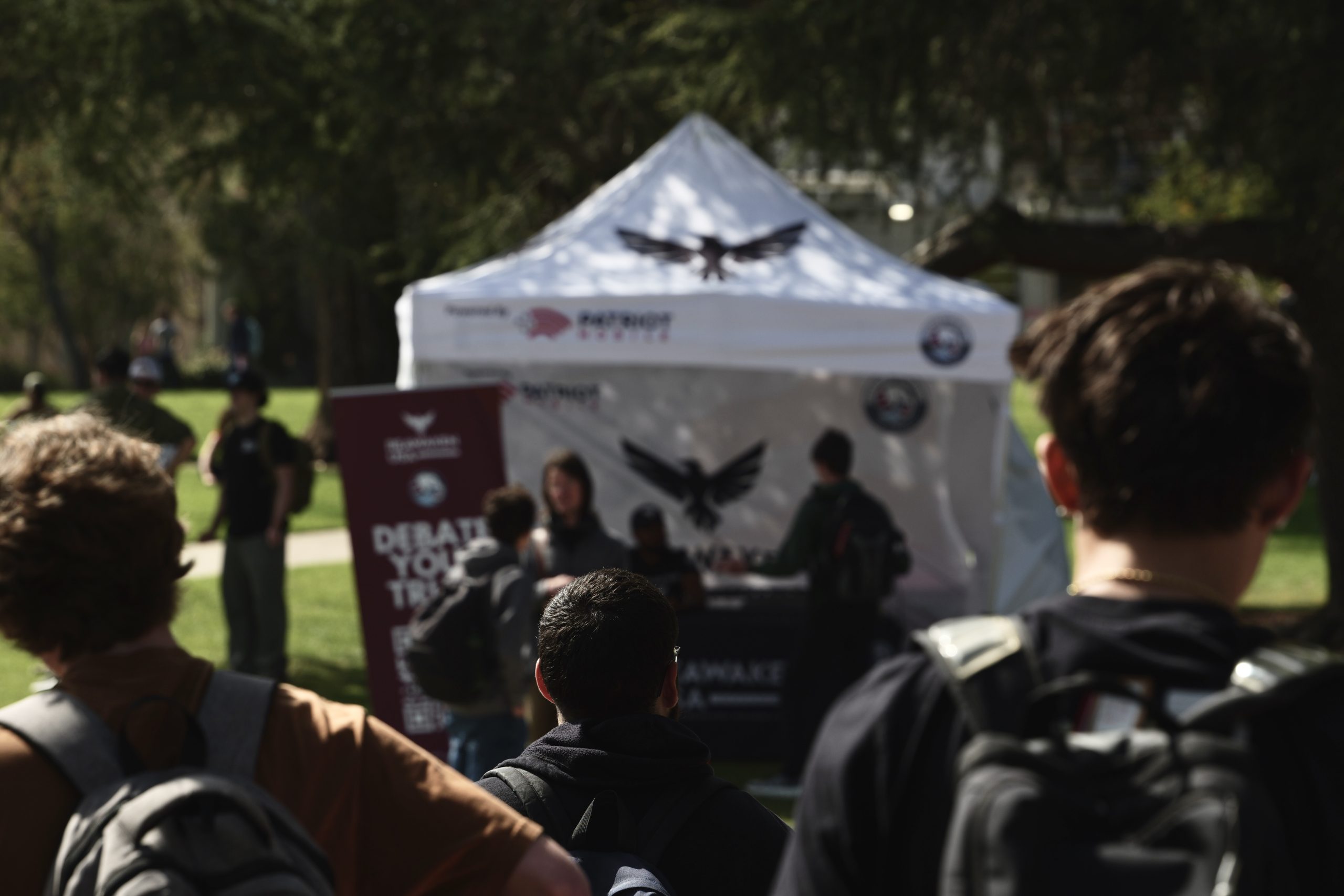 Conservative speakers face protests at Dexter booth - Mustang News